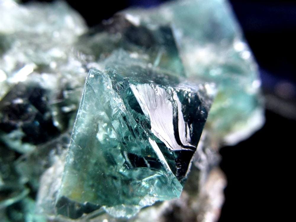 ★デンバー展示会商品★魅惑の逸品★神秘的美しさの結晶群★透明感抜群！強蛍光蛍石★限定1点物★蛍光フローライト結晶原石★【イングランド・ダイアナ ...