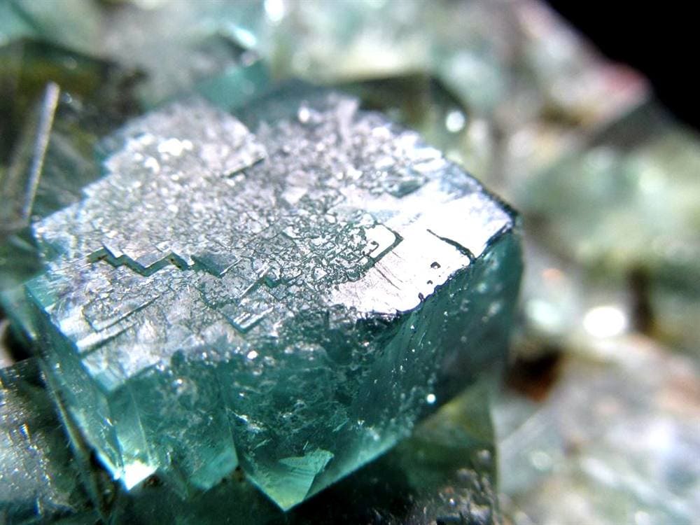 ★デンバー展示会商品★魅惑の逸品★神秘的美しさの結晶群★透明感抜群！強蛍光蛍石★限定1点物★蛍光フローライト結晶原石★【イングランド・ダイアナ ...